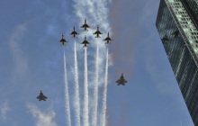 Thunderbirds and F-22 over Paris HD photo - ASDS Media Bank